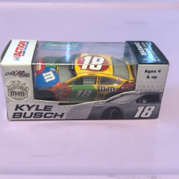 Lionel Nascar | Toys | 37 Kyle Busch 8 Mms 213 Camry Limited Edition ...